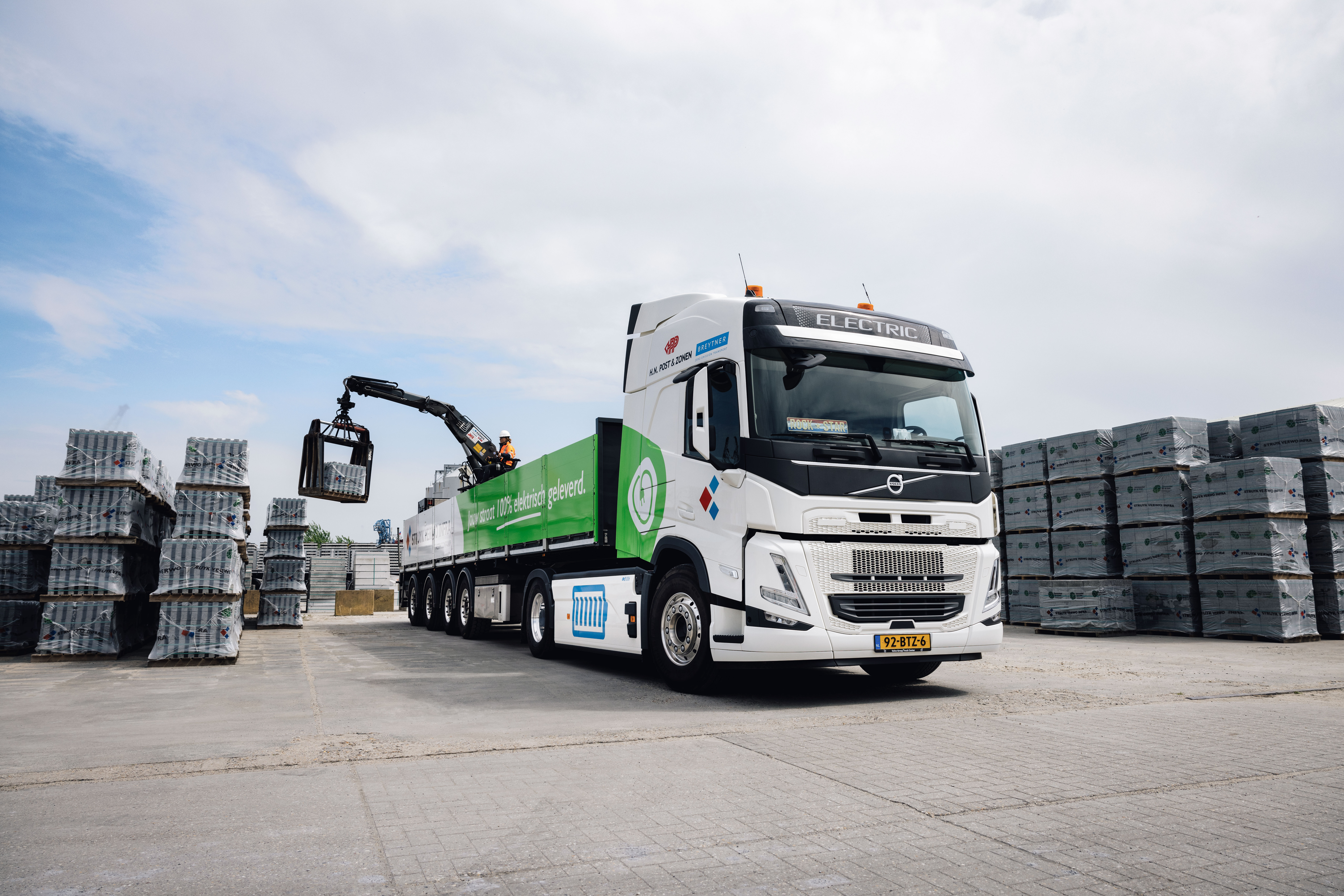 Volvo Trucks’ elektriske lastbiler runder 80 mio. km på fem år | Volvo ...